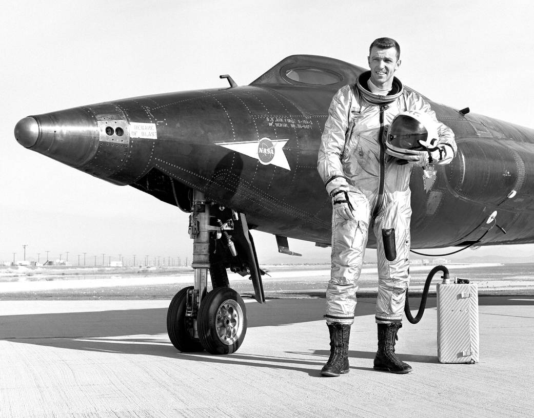 Wright Brothers Banquet Speaker Joe Engle Recounts Pioneering Career ...